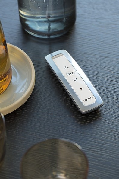 Enhance your comfort with remote controls and sensors! - Somfy