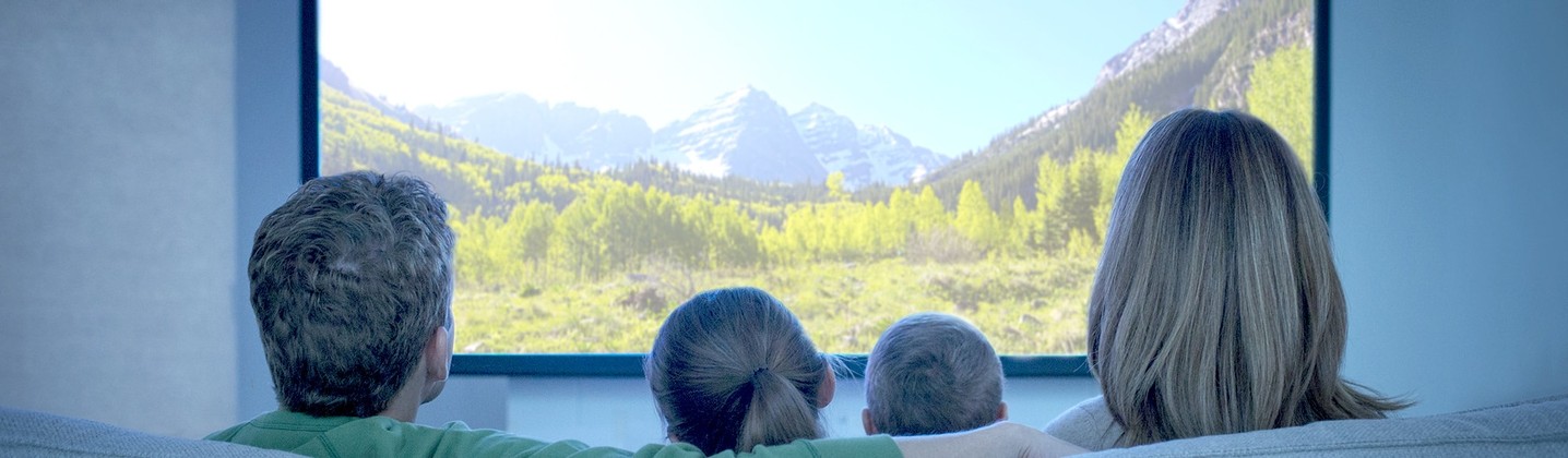 Motorise your projection screen to enjoy cinema at home! - Somfy